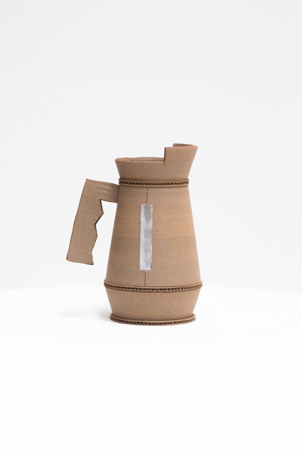 JACQUES MONNERAUD. À ANGLET, L’ARGILE FAIT CARTON - Maison et Jardins ...